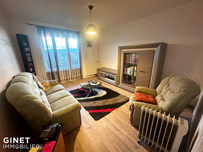 Appartement à vendre - Riorges - 3 pièces - 2 chambres