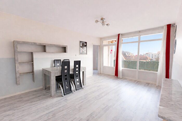 Appartement à vendre - Longvic - 4 pièces - 3 chambres