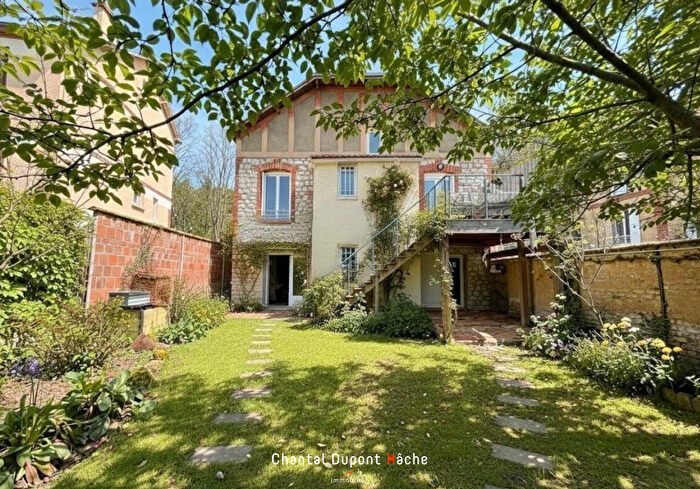 Maison à vendre - Chartres, Centre-ville - 8 pièces - 6 chambres