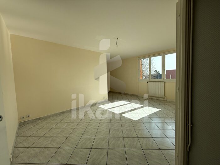 Appartement à vendre - Pierre-Bénite - 3 pièces - 2 chambres