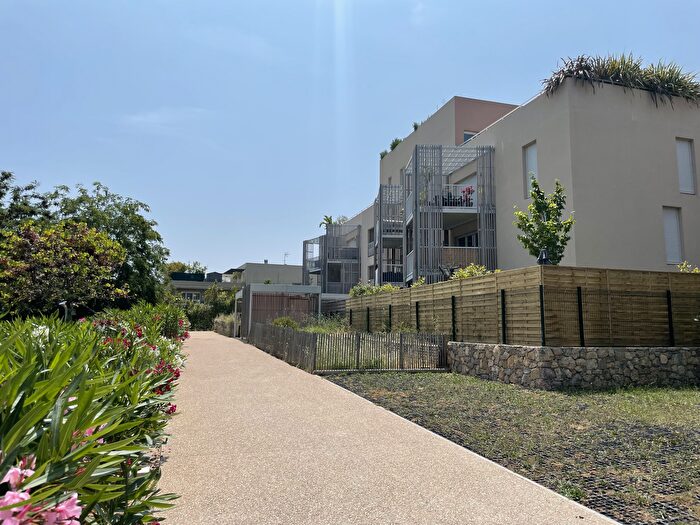 Appartement à louer - Carros - 2 pièces - 1 chambre