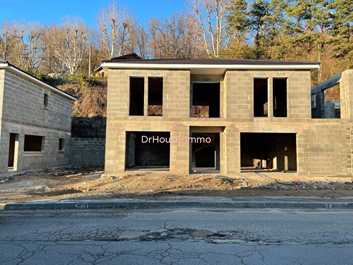 Firminy, Mas : Maison 18 pièces à vendre