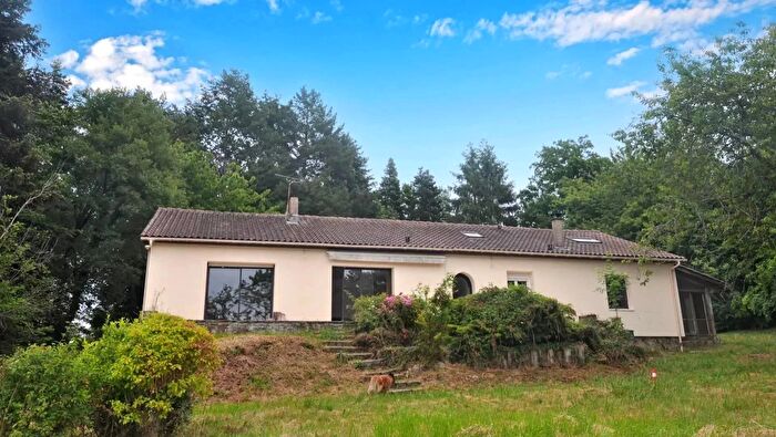 Maison à vendre - Dignac - 9 pièces - 5 chambres