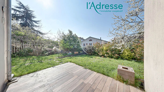 Bry-sur-Marne, Maisons Rouges, Saint-Camille, Plâteau : Maison 3 pièces à vendre