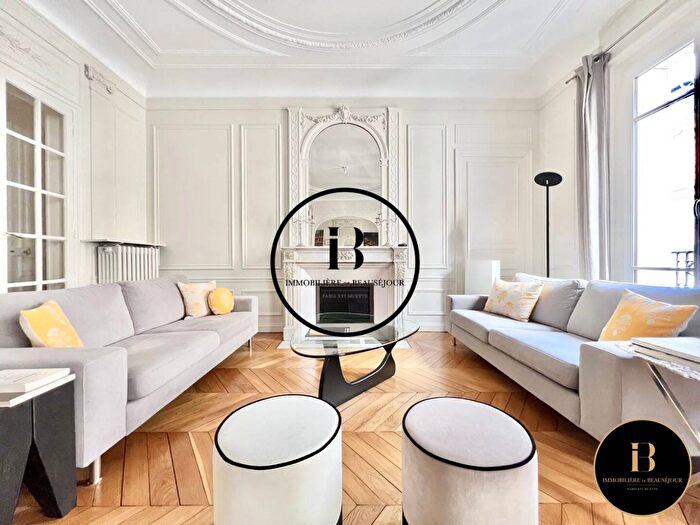 Appartement à louer - Porte Dauphine, Paris ème arrondissement - 7 pièces - 5 chambres