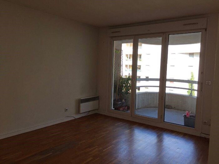 Appartement 2 pièces à Gratte Ciel, Villeurbanne, à louer