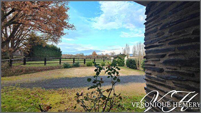 Maison à vendre - Feneu - 7 pièces - 4 chambres