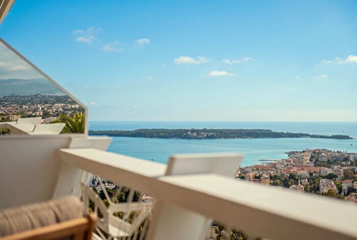 Appartement 3 pièces à Cannes, Californie Pezou, à vendre