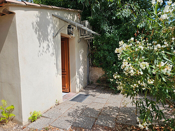 Appartement 2 pièces à Aix-en-Provence, Pont de l'Arc, à louer