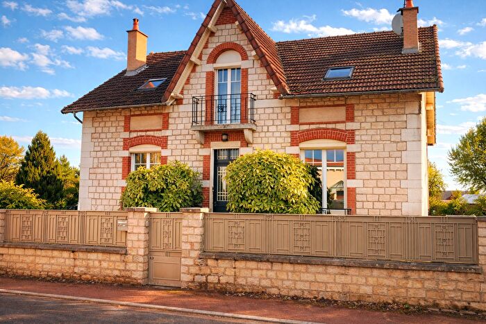 Maison à vendre - Nuits-Saint-Georges - 5 pièces - 4 chambres