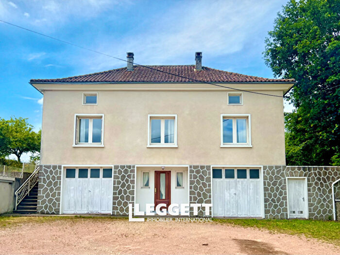 Maison 7 pièces à vendre à Piégut-Pluviers