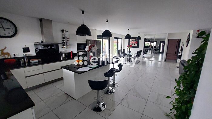 Maison à vendre - Soustons - 7 pièces - 5 chambres