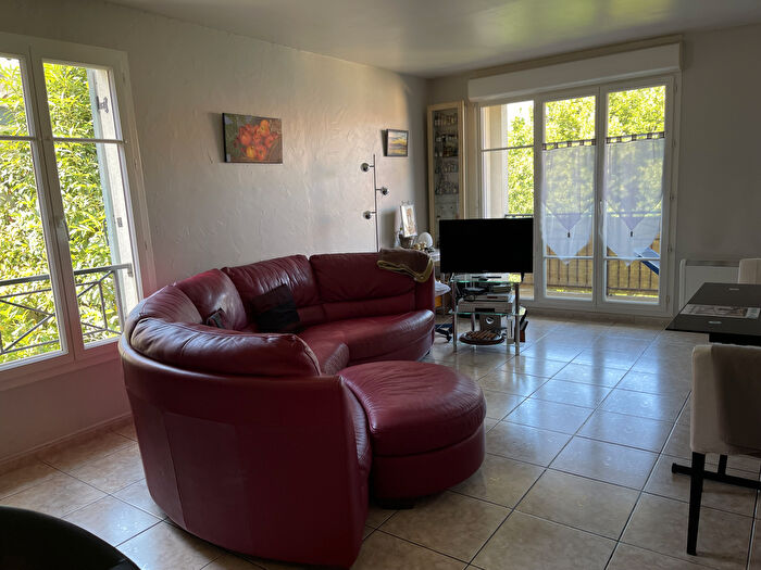 Appartement à vendre - Magny-le-Hongre - 4 pièces - 2 chambres