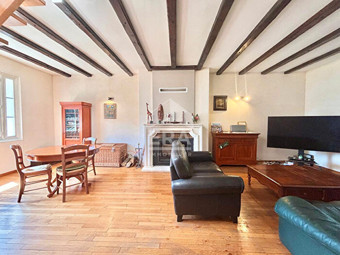 Maison 8 pièces à Combs-la-Ville, Gare, à vendre