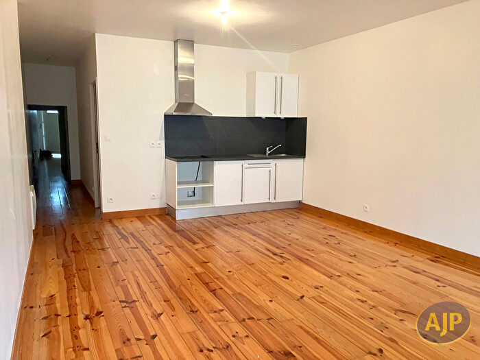 Appartement à louer - Libourne, Centre-ville, Bastide, Gare - 3 pièces - 2 chambres