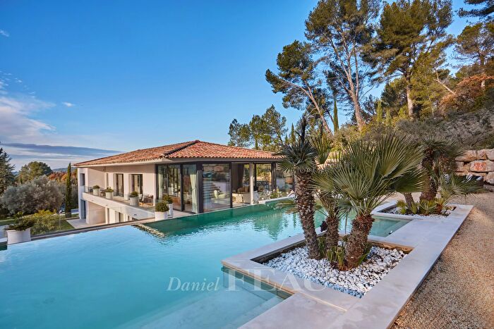 Maison à vendre - Aix-en-Provence, Puyricard, Célony - 7 pièces - 4 chambres