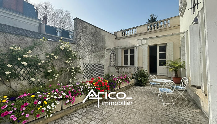 Maison à vendre - Tours, Centre-ville - 6 pièces - 5 chambres