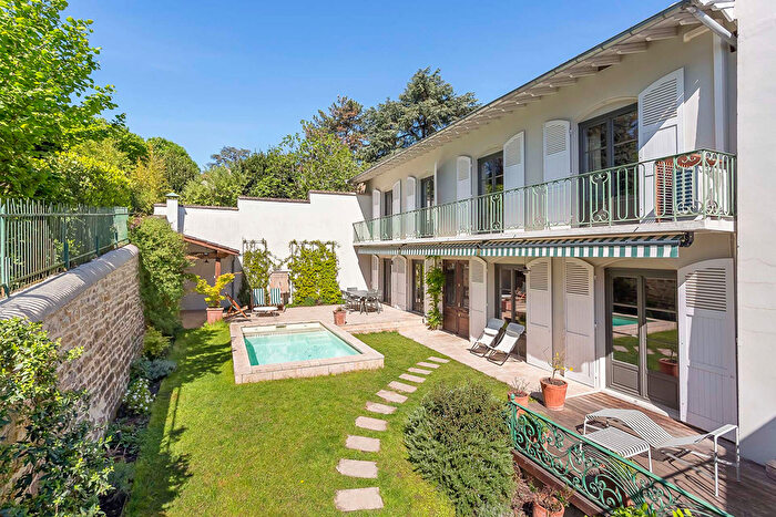 Maison à vendre - Saint-Cyr-au-Mont-dOr - 6 pièces - 4 chambres