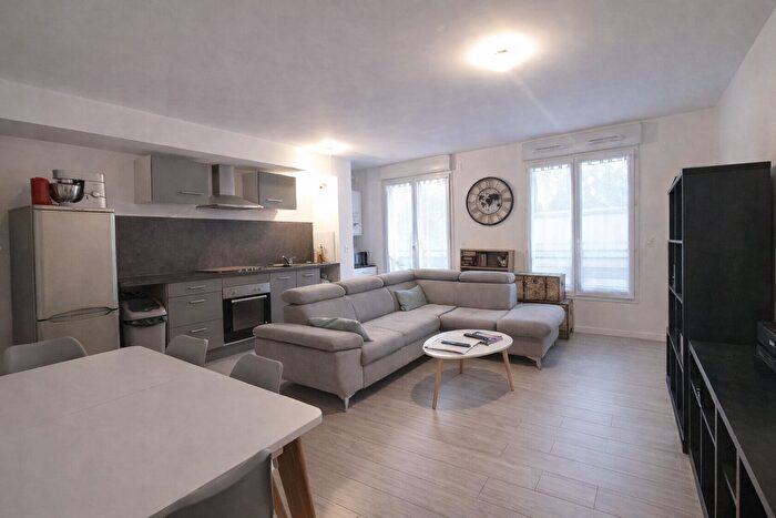 Appartement à louer - Lieusaint - 3 pièces - 2 chambres