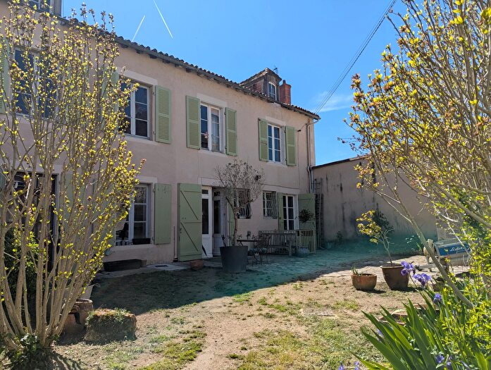 Montmorillon : Maison 12 pièces à vendre