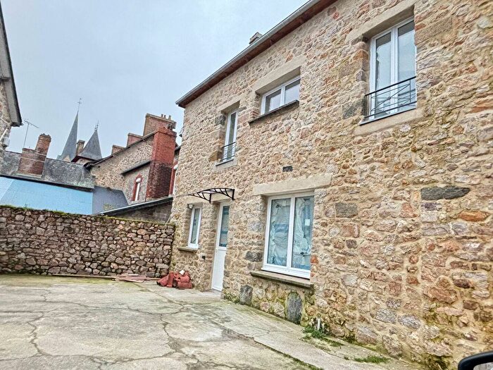 Maison à louer - Chatillon en Vendelais - 5 pièces - 3 chambres