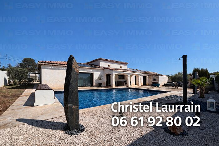 Maison à vendre - Fox-Amphoux - 5 pièces - 4 chambres