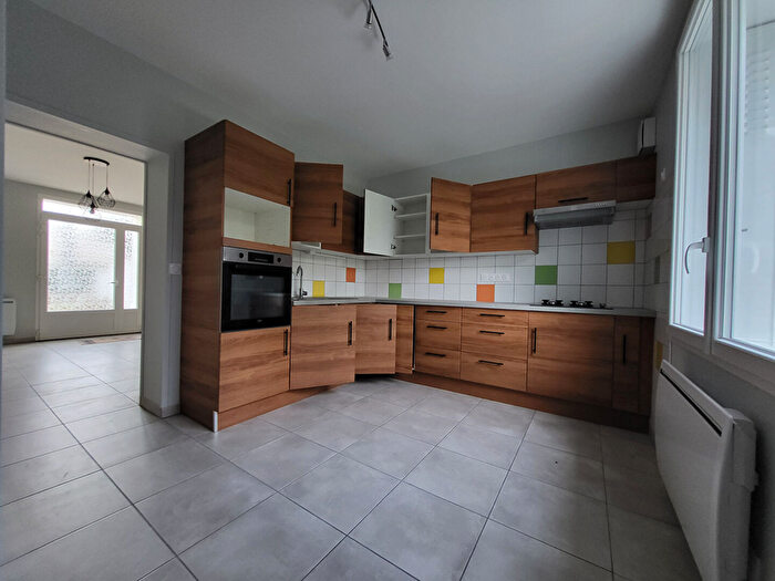 Maison à louer - Civray - 3 pièces - 2 chambres