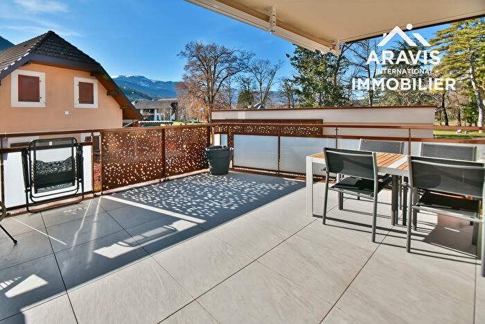 Appartement à vendre - Faverges - 4 pièces - 3 chambres