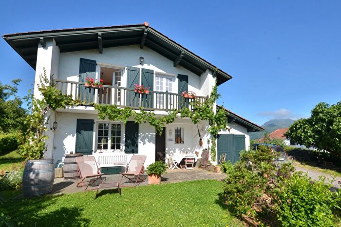 Maison à vendre - Sare - 6 pièces - 4 chambres