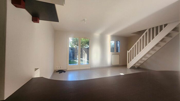 Maison à vendre - Saint-Sébastien-sur-Loire, Est - 4 pièces - 3 chambres