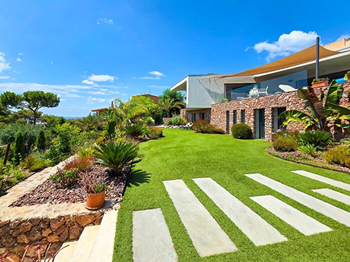 Maison à vendre - Sète, Zone portuaire - 5 pièces - 3 chambres