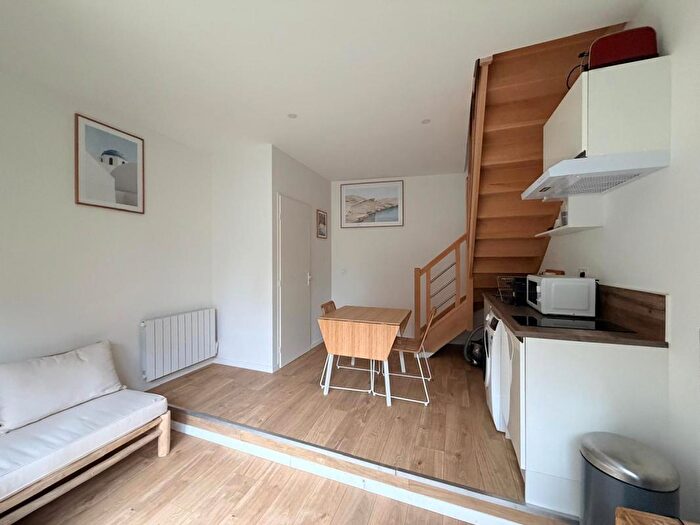 Appartement à louer - Oullins, Centre-ville - 2 pièces - 1 chambre