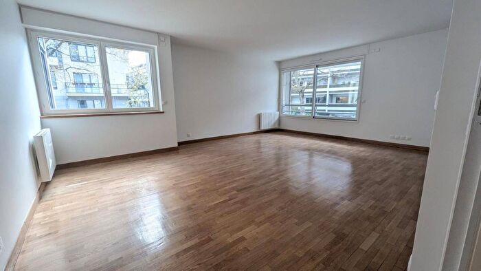 Appartement à louer - Dupleix-Motte Picquet, Paris ème arrondissement - 3 pièces - 2 chambres