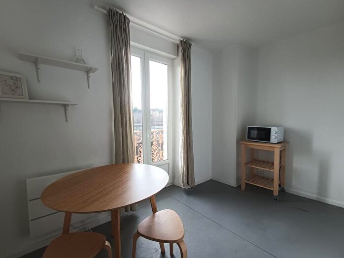 Appartement à louer - Belfort, Centre-ville, Fb de Montbéliard - 2 pièces - 1 chambre