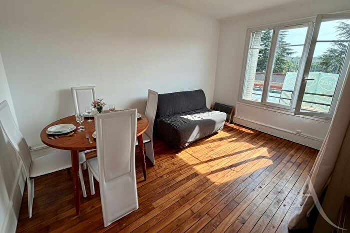 Étang de Brisemiche, Chaville - Appartement 1 pièce à louer