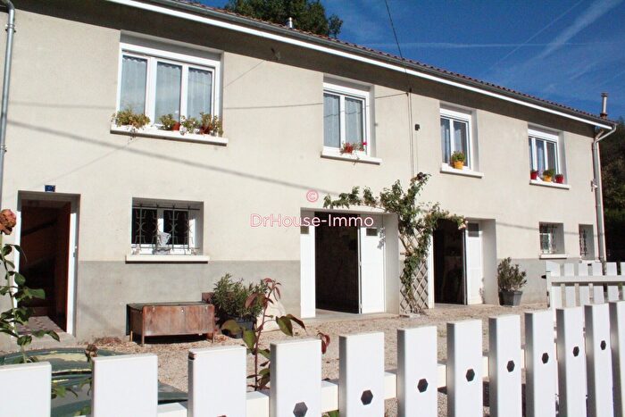 Maison à vendre - Chabanais - 8 pièces - 3 chambres