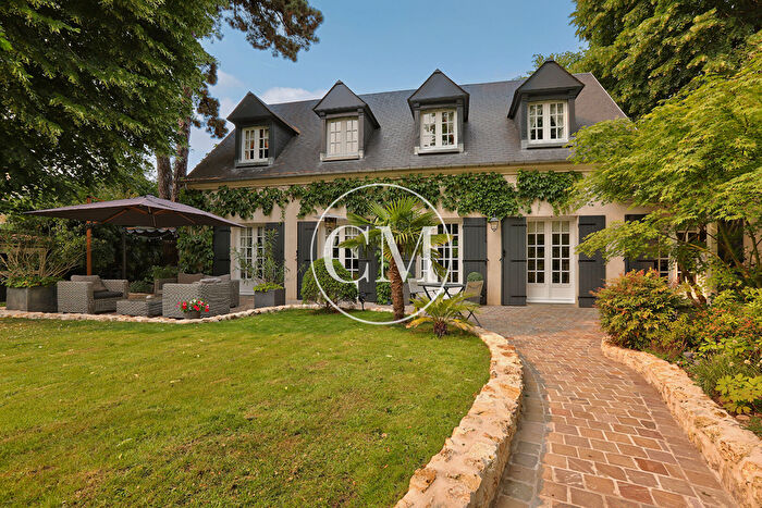 Maison à vendre - Versailles, Saint-Louis - 7 pièces - 5 chambres