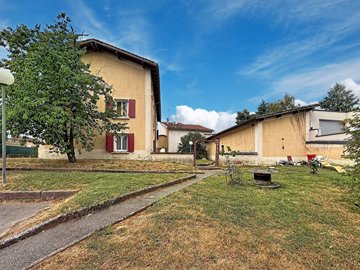 Cailloux-sur-Fontaines - Appartement 2 pièces à louer