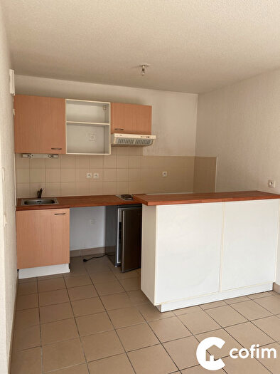 Appartement 2 pièces à Lons, à louer