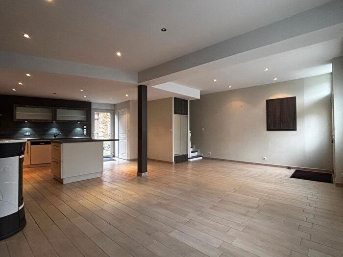 Maison à vendre - Sourdeval - 7 pièces - 5 chambres