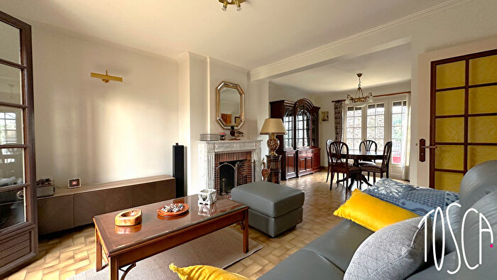 Maison à vendre - Chevilly-Larue, Bretagne - 6 pièces - 4 chambres