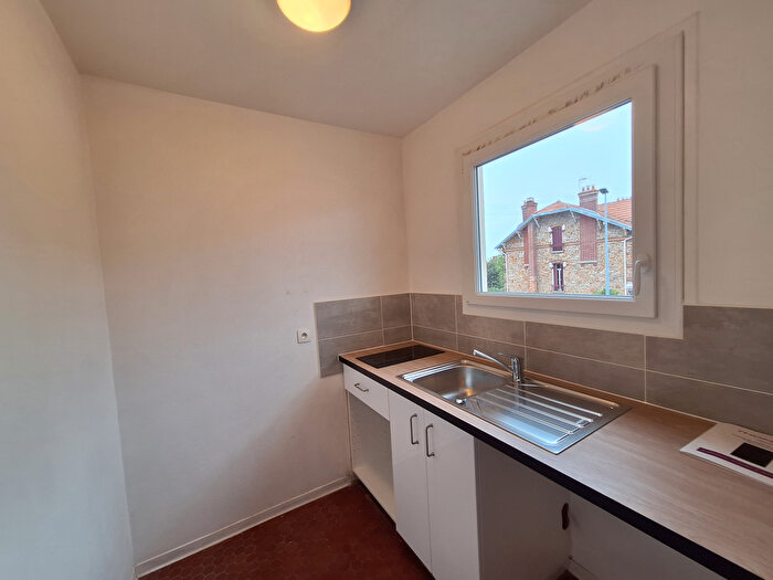 Appartement 1 pièce à louer - Achères, Centre-ville, Cité de la Barricade