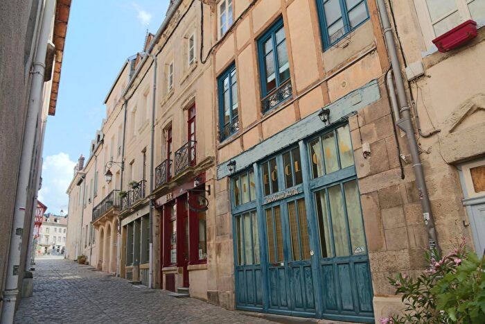 Maison à vendre - Autun, Centre-ville - 7 pièces - 3 chambres