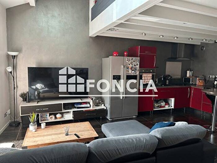 Appartement à louer - Le Village-Côteaux de Chasse Nord, LIsle-dAbeau - 3 pièces - 2 chambres