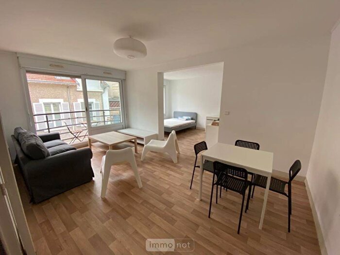 Appartement à louer - Centre Ville, Reims - 3 pièces - 2 chambres