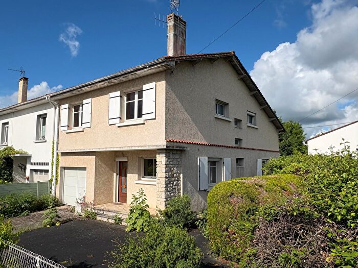 Maison 4 pièces à vendre à Saintes, Centre-ville