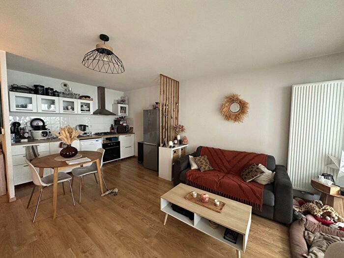 Appartement à louer - Capeyron, Mérignac - 3 pièces - 2 chambres