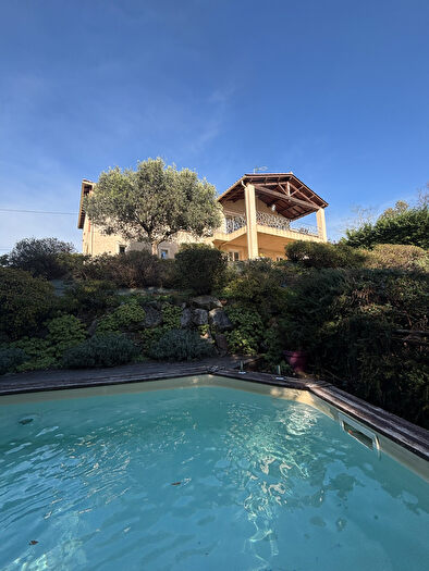 Maison à vendre - Puybegon - 7 pièces - 5 chambres