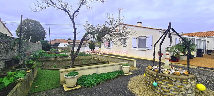 Maison à vendre - Puyravault - 5 pièces - 2 chambres