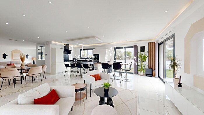 Maison à vendre - Lespinasse - 5 pièces - 4 chambres